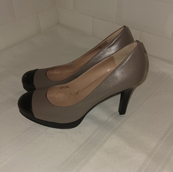 Tahari | Shoes | Tahari Laura Tan And Black Pumps Size 6m | Poshmark